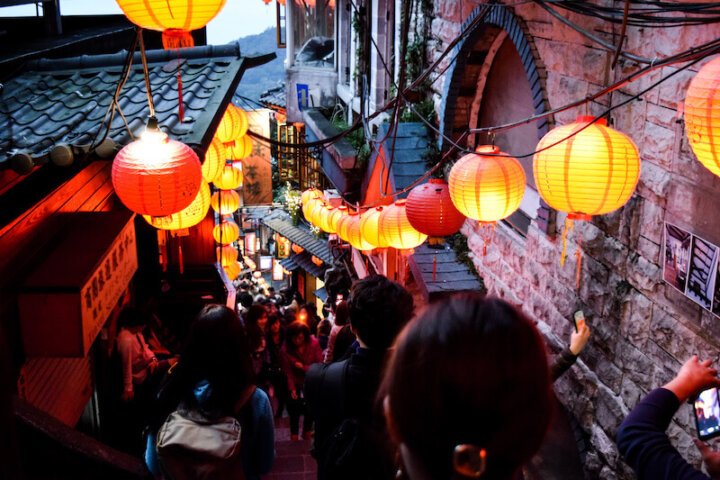 Shifen to Jiufen: How to See 2 of Taiwan’s Best Towns in A Day ...