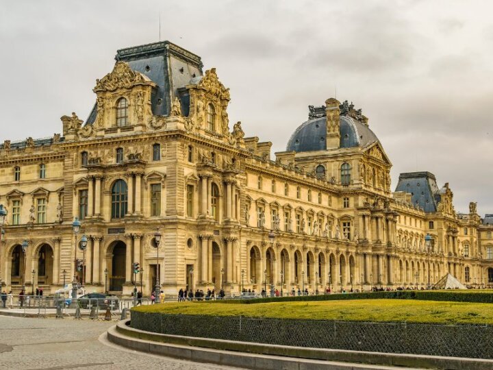 Visiting the Louvre: 11 Mistakes to Avoid for a Painless Visit ...