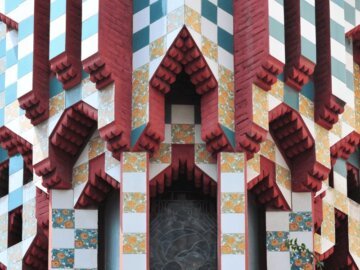 10 Epic Gaudí Buildings in Barcelona: Map + List of Best Sites ...