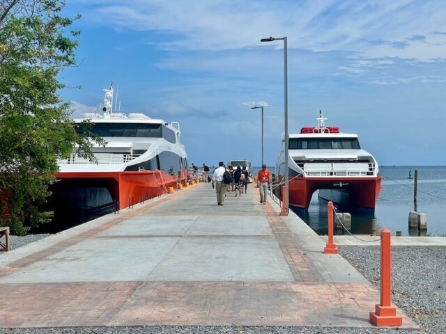 Taking the Roatan to Utila Ferry: Everything You Need to Know [2023 ...