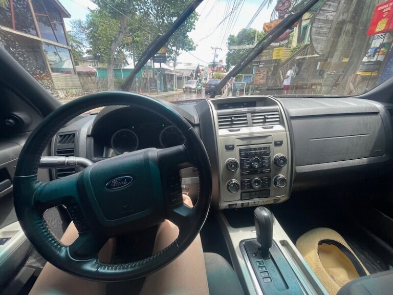Renting a Car in Roatan: 13 Key Tips for an Easy Trip! – Eternal Arrival