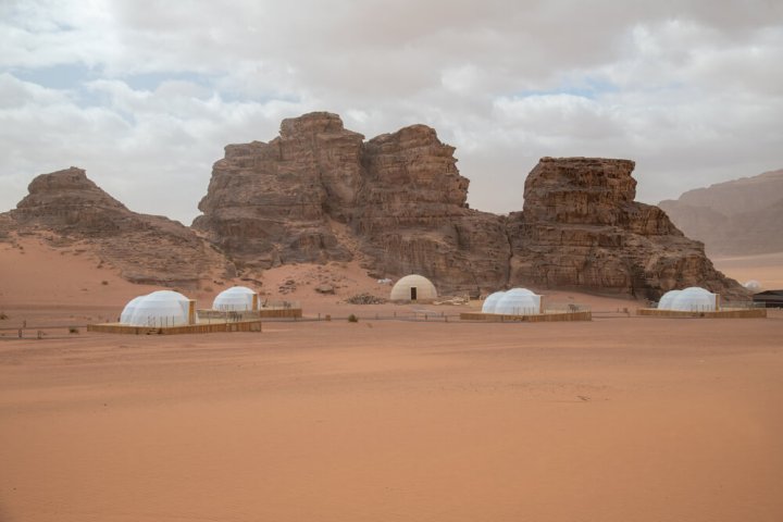 11 Incredible Wadi Rum Bubble Hotels to See the Night Sky! – Eternal ...