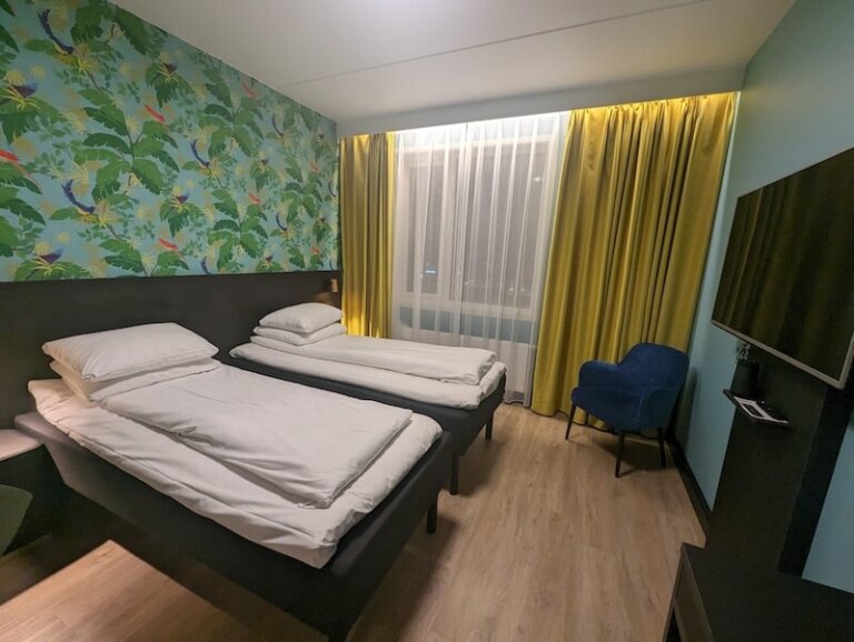 Where to Stay in Alta: 9 Unique Hotels, Igloos, & Aurora Cabins ...