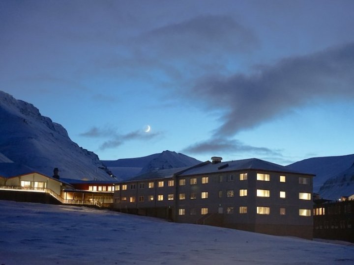 Svalbard in Winter: What to Know + 17 Fun Things to Do [2026 Update ...