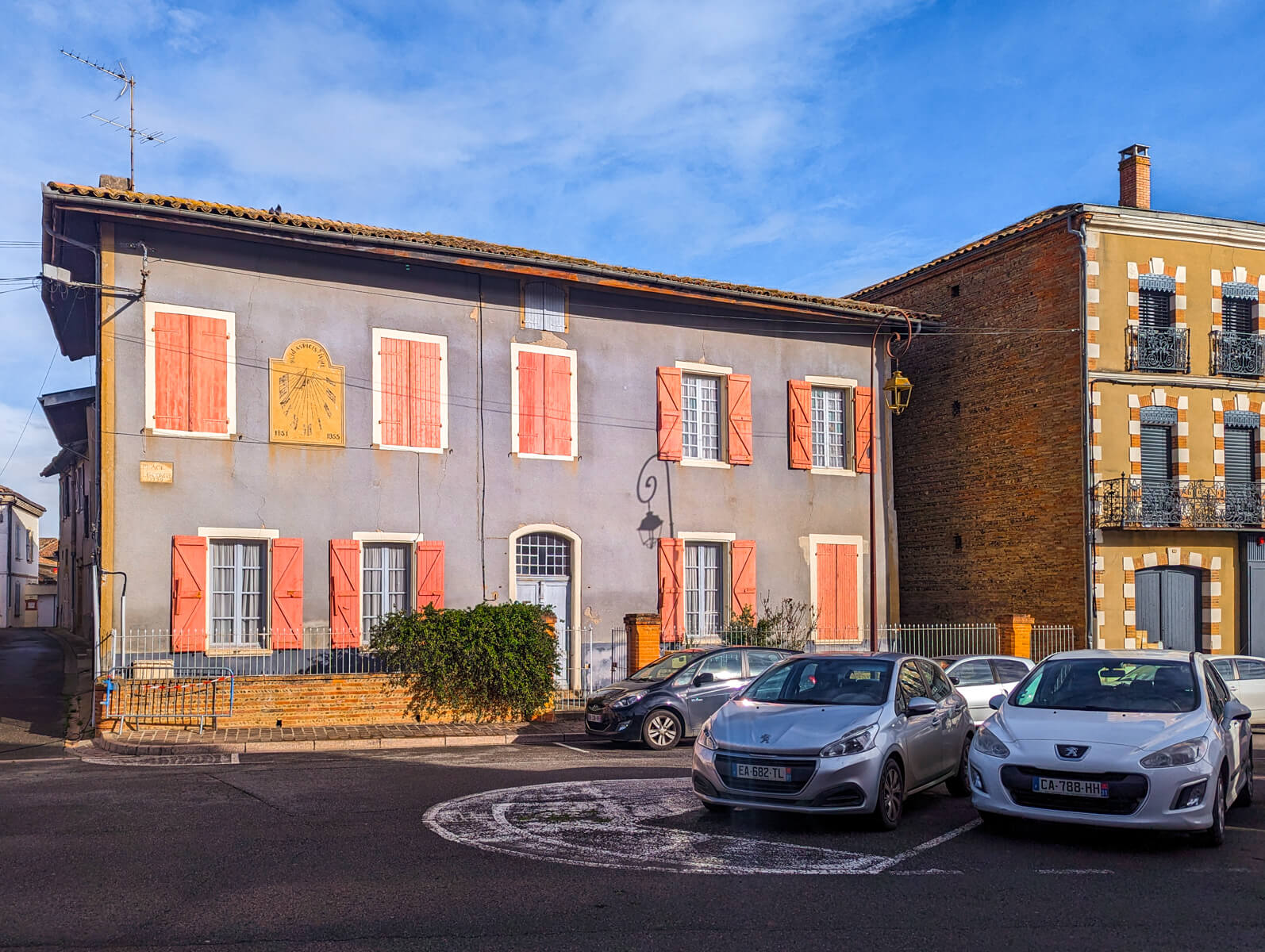 Lovely L’Isle-en-Dodon, France: What to Do in This Charming Small Town ...